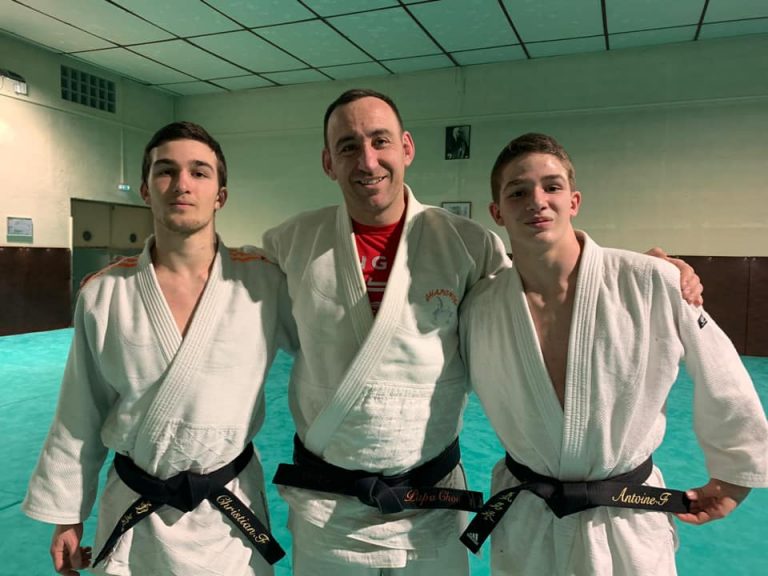 NOUVELLE CEINTURE NOIRE POUR ANTOINE FABRE – Judo Club Chaponost NOUVELLE CEINTURE NOIRE POUR ANTOINE FABRE – Judo Club Chaponost